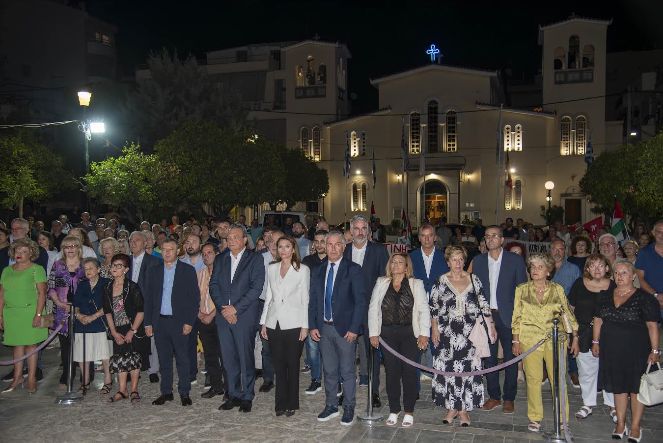 Ο Δ. Νίκαιας-Αγ.Ι. Ρέντη απέδωσε φόρο τιμής στους εκτελεσθέντες του ...